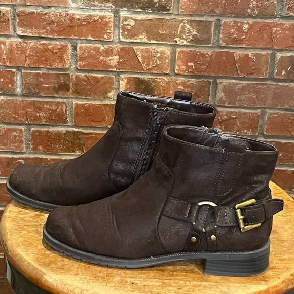 AEROSOLES | Shoes | Aerosoles Susan Buckle Ankle Chelsea Boot | Poshmark